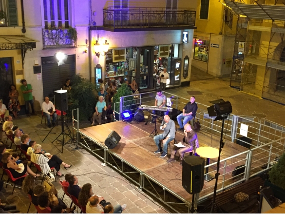 Dettaglio foto: Il comico Leonardo Manera - Archivio fotografico di ...